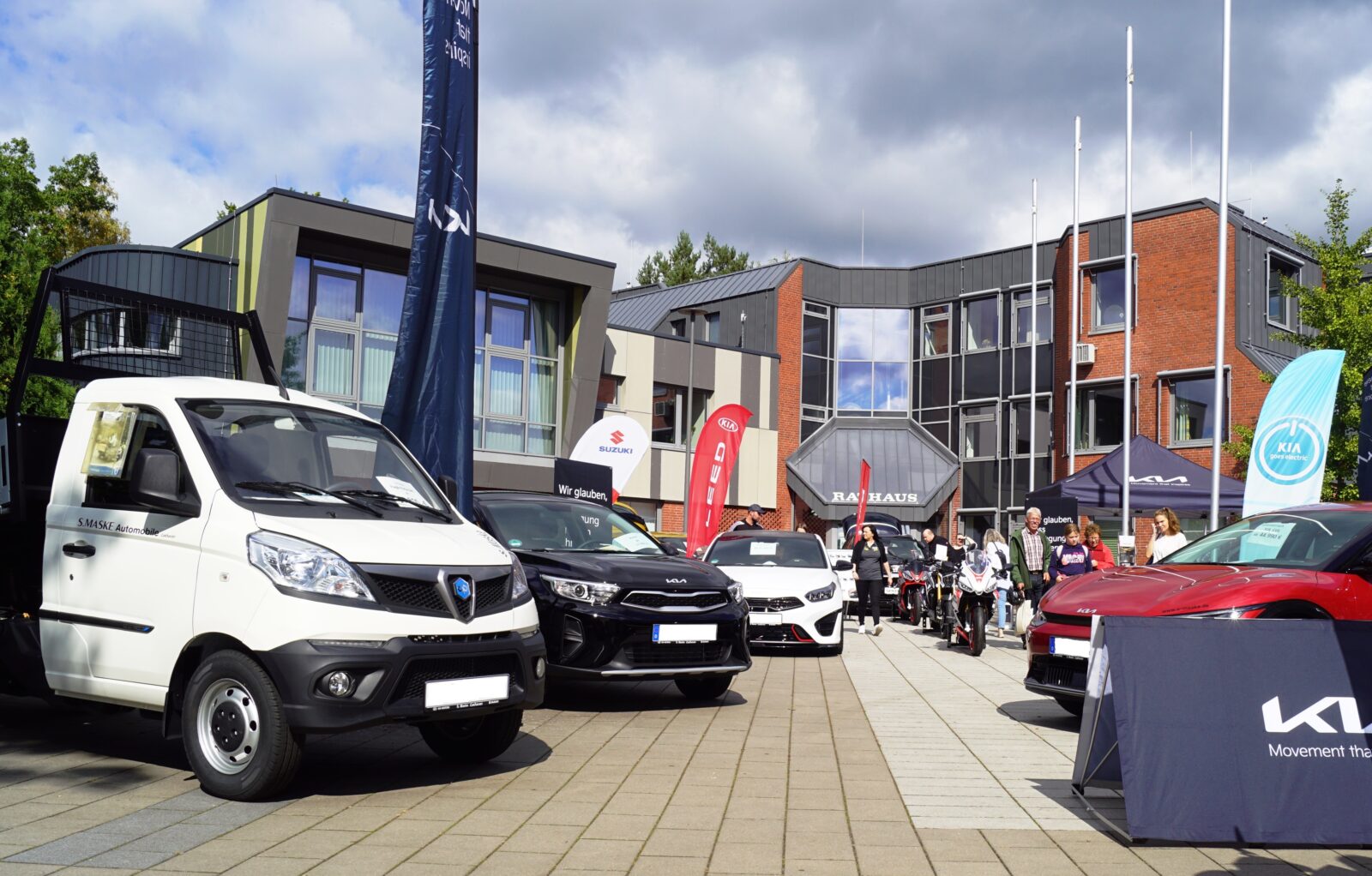 Fabelhafte Autohaus Bottche Gmbh Brandenburg An Der Automeile Bilder