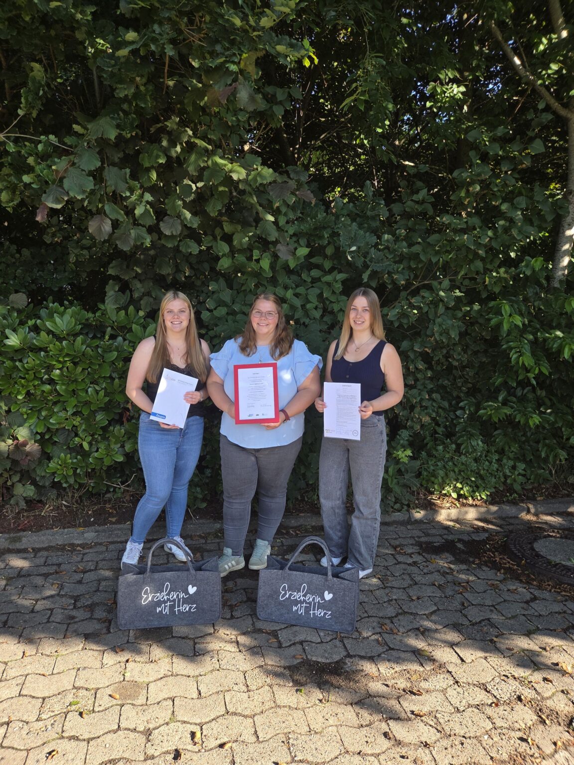 Drei Gründe zur Gratulation gab es im DRK-Kindergarten „Am Mühldeich ...